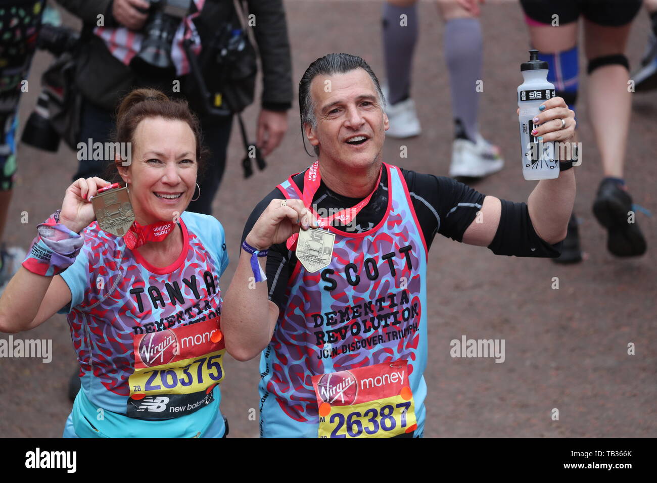 Tanya franks scott mitchell hi-res stock photography and images - Alamy