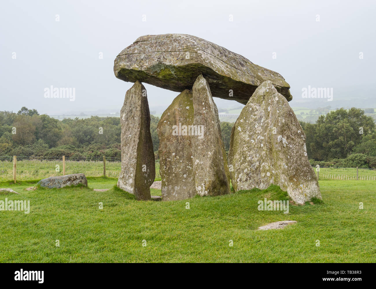 Trethevy quoit cornwall hi-res stock photography and images - Alamy