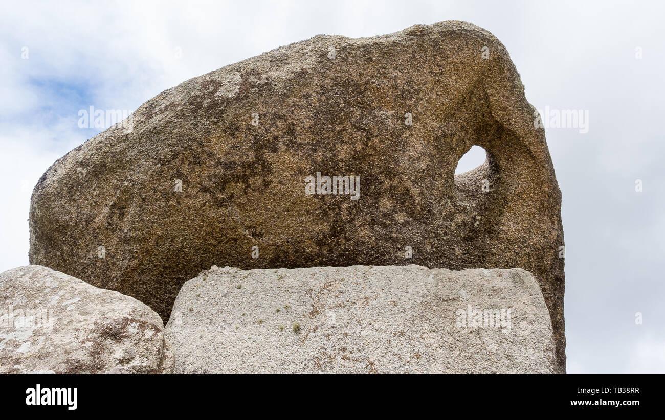 Trethevy quoit cornwall hi-res stock photography and images - Alamy