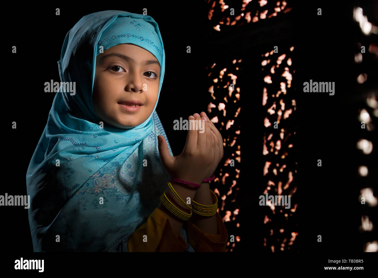Muslim Girl Child Praying