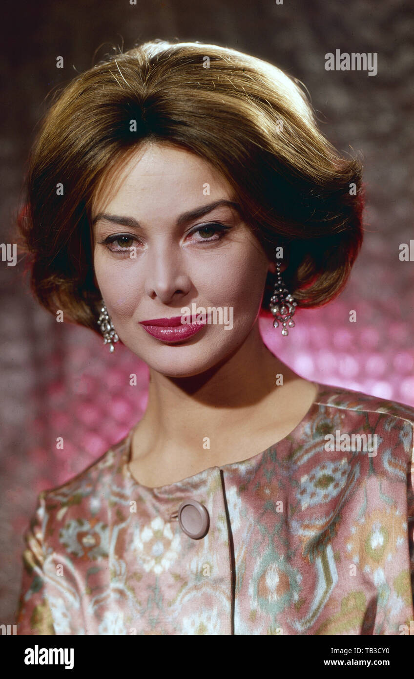 Eleonora rossi drago hi-res stock photography and images - Alamy