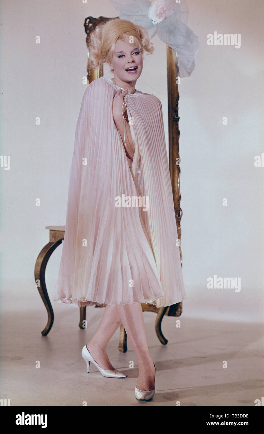 Elke Sommer, deutsche Schauspielerin und Sängerin, Deutschland ca. 1961 ...