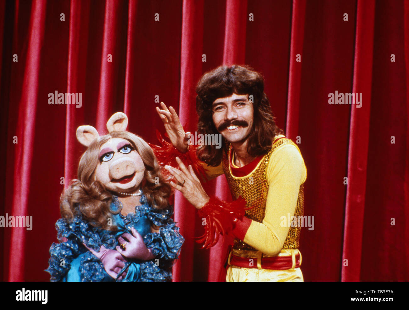 The muppet show piggy hi-res stock photography and images - Alamy