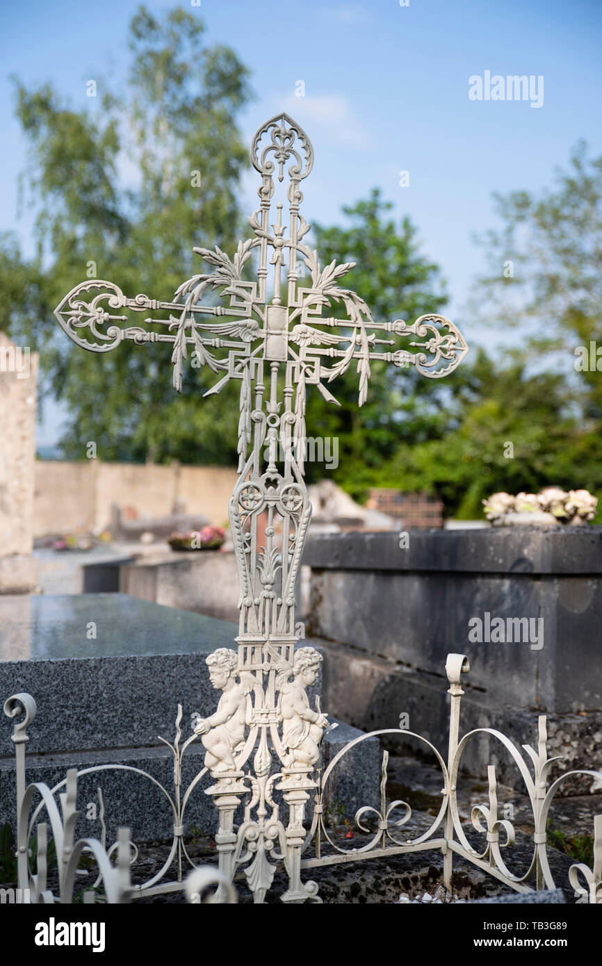 Ancient cross on tombs in a cemetery Stock Photo - Alamy