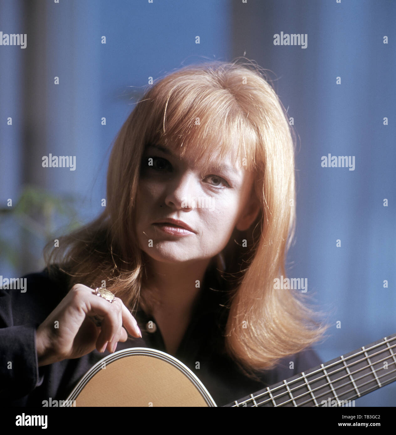 Eva maria hagen hi-res stock photography and images - Alamy