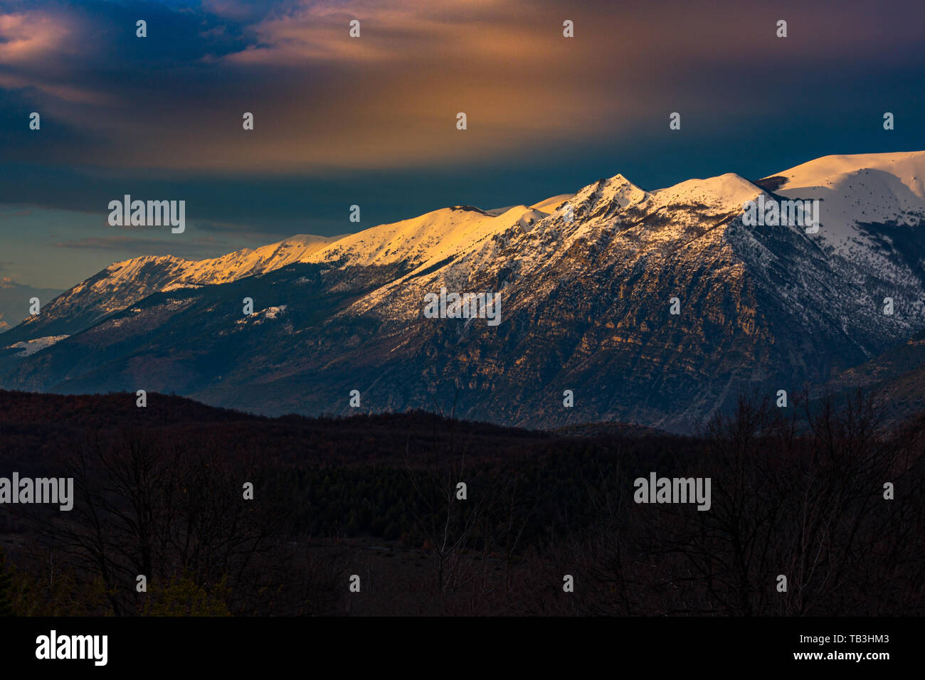 Morrone mountain hi-res stock photography and images - Alamy