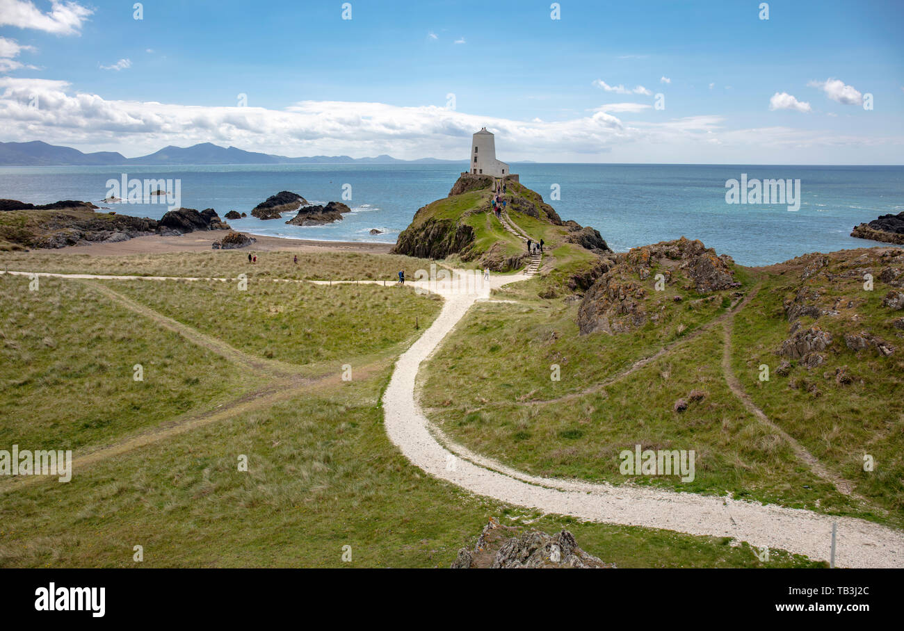 Llanddwyn island beach hi-res stock photography and images - Alamy