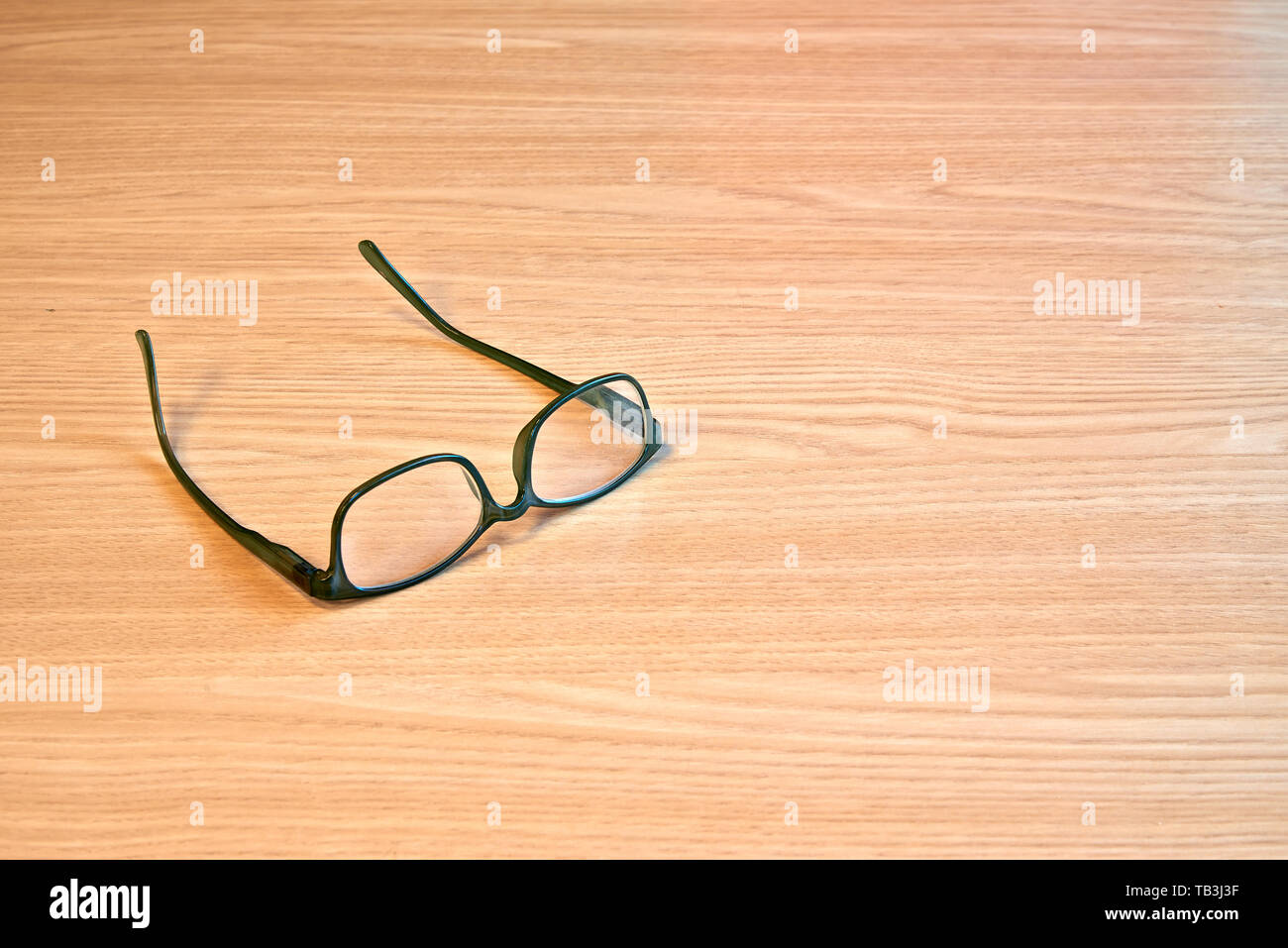 Plain table from above hi-res stock photography and images - Alamy