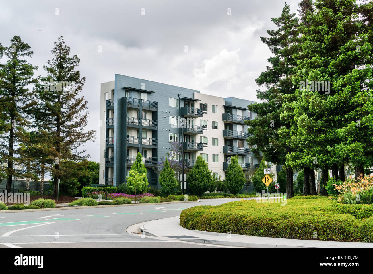 Redwood property hi-res stock photography and images - Alamy