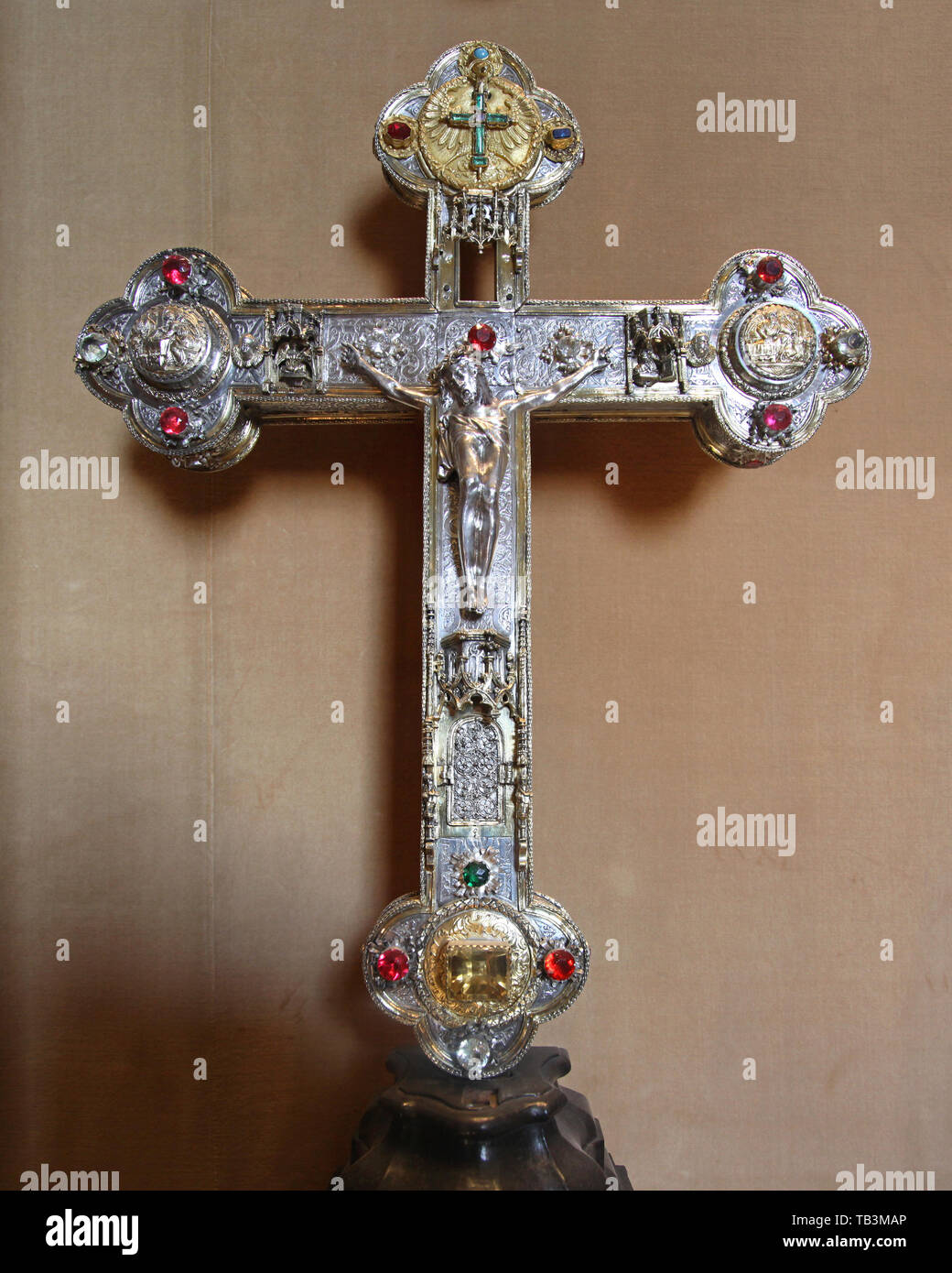 Vatican - October 26, 2009: Silver Holy Cross With Diamonds in Vatican ...