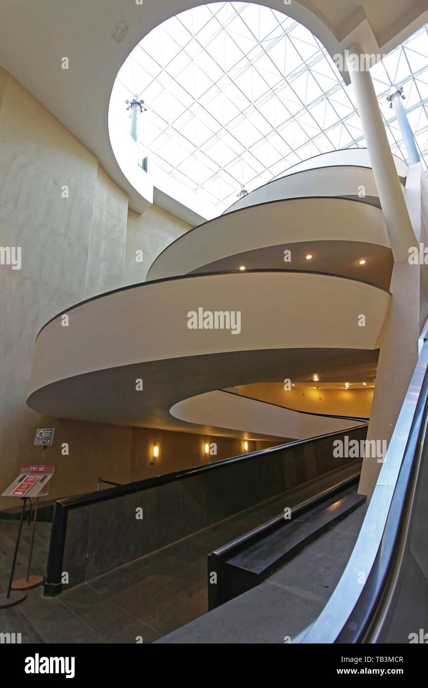 Museum ramp stairs hi-res stock photography and images - Alamy