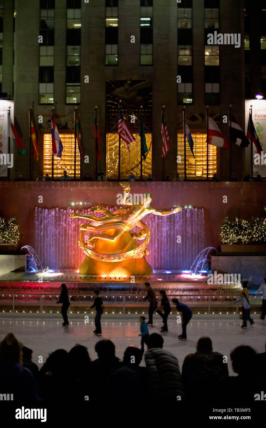 Ice skating on rink at Rockefeller Center, New York NY Stock Photo - Alamy