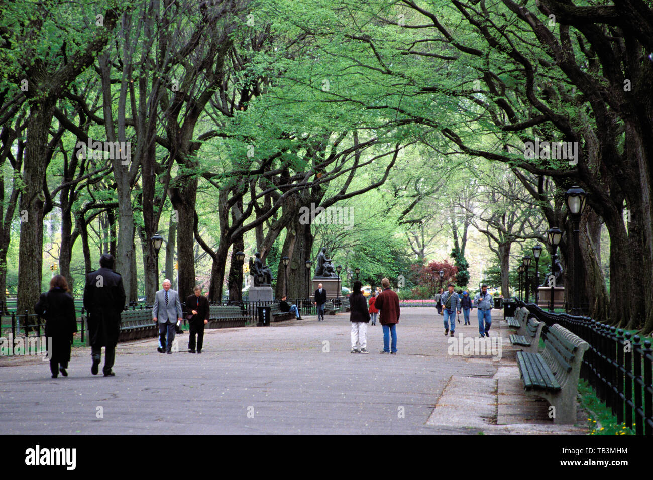People Walking Through Central Park, New York, NY, USA Stock Photo - Alamy