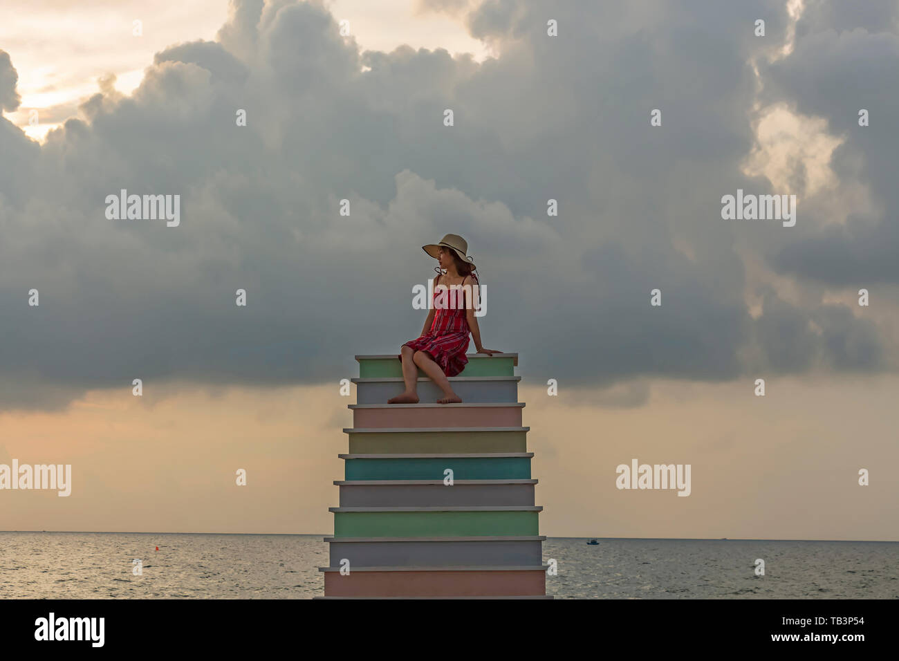 Woman Sunbathing Beach Silhouette High Resolution Stock Photography and ...