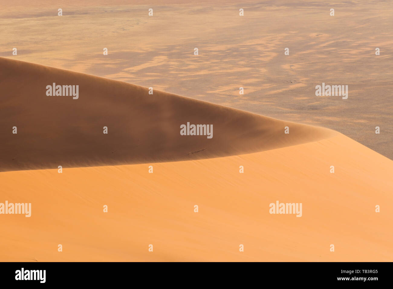 natural wind on sand dune in Namib desert Stock Photo - Alamy