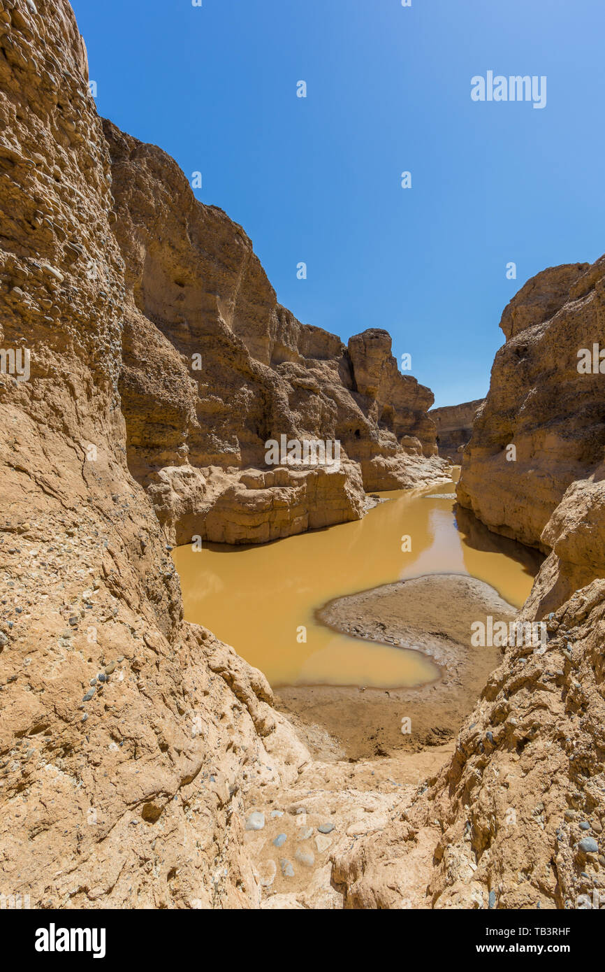 Blue water in desert hi-res stock photography and images - Alamy