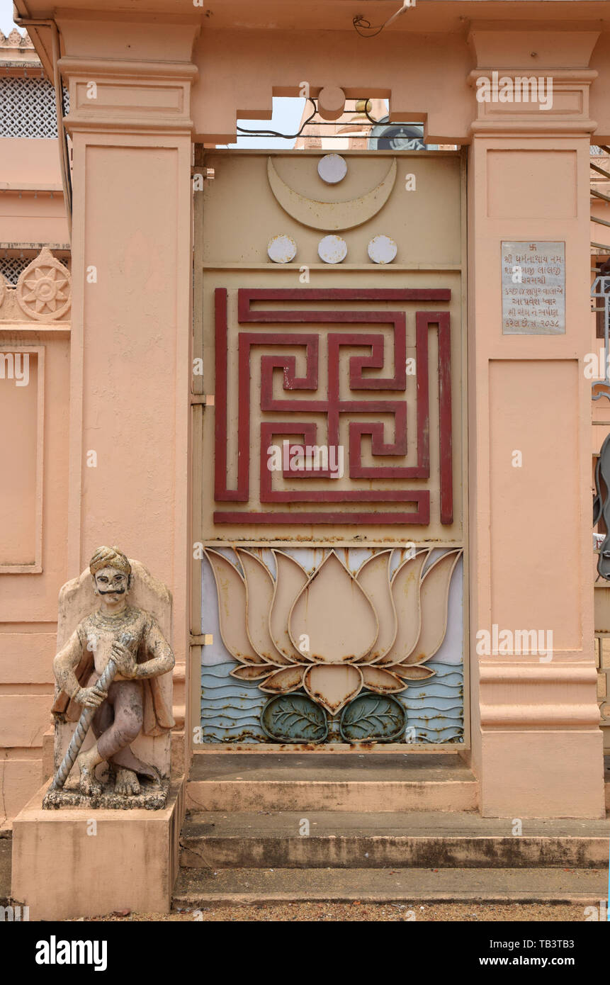 Kochi temple gates hi-res stock photography and images - Alamy