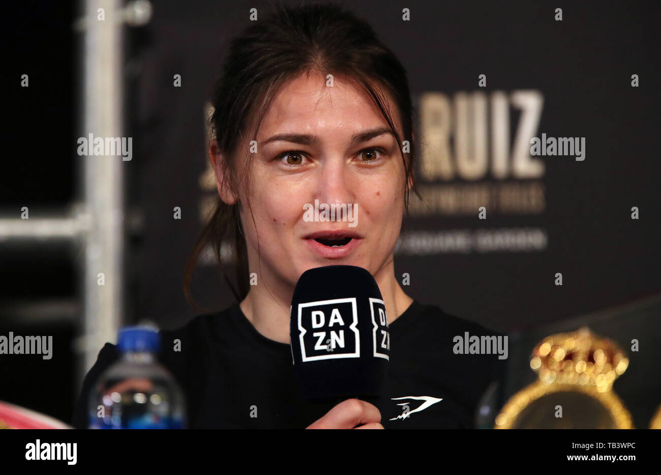 Undercard press conference hi-res stock photography and images - Alamy