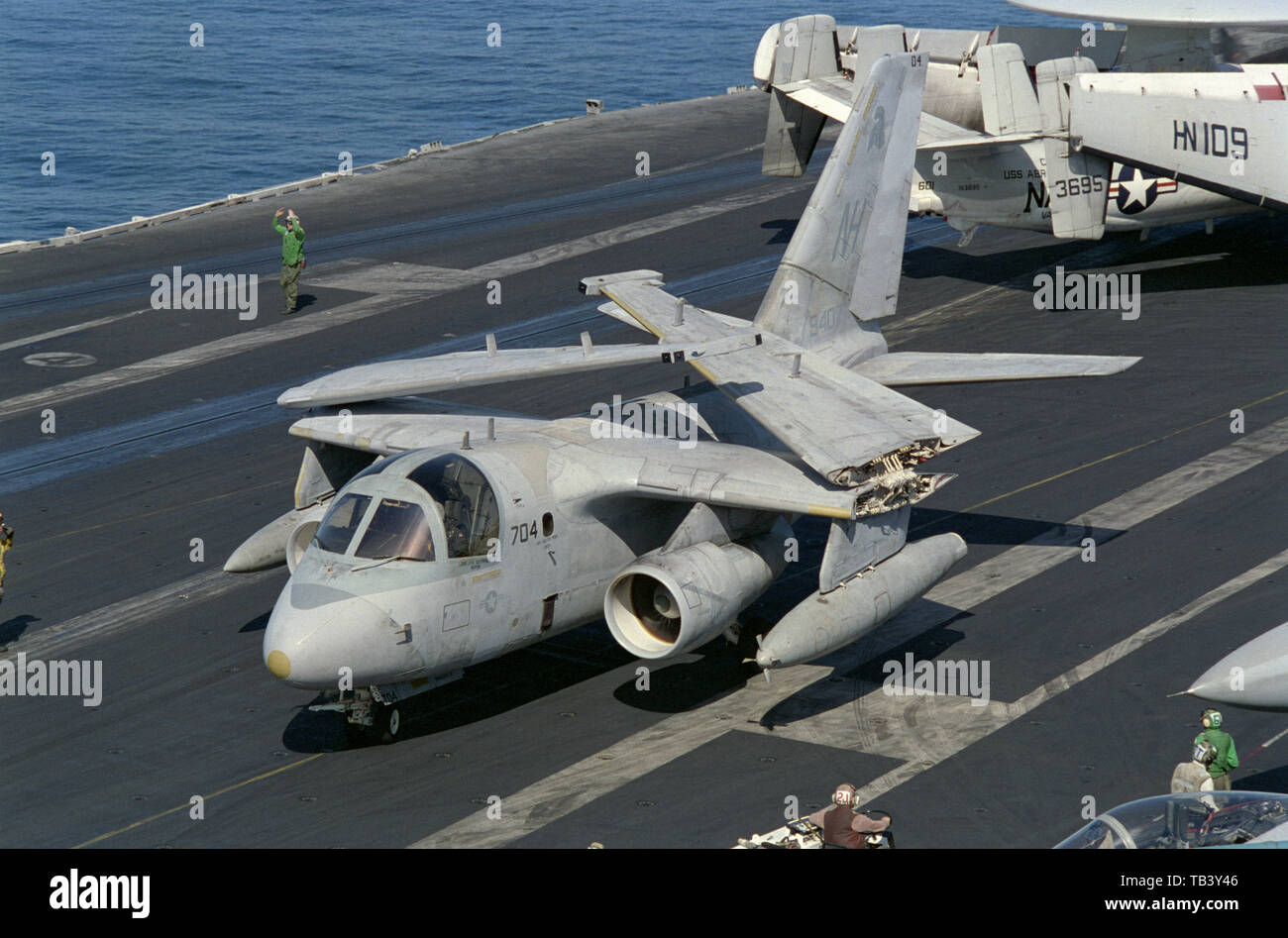1st November 1993 Operation Continue Hope. An S-3B Viking taxiing on ...