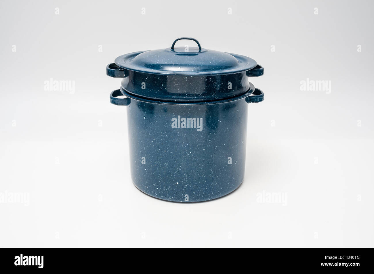 Speckled pot hi-res stock photography and images - Alamy