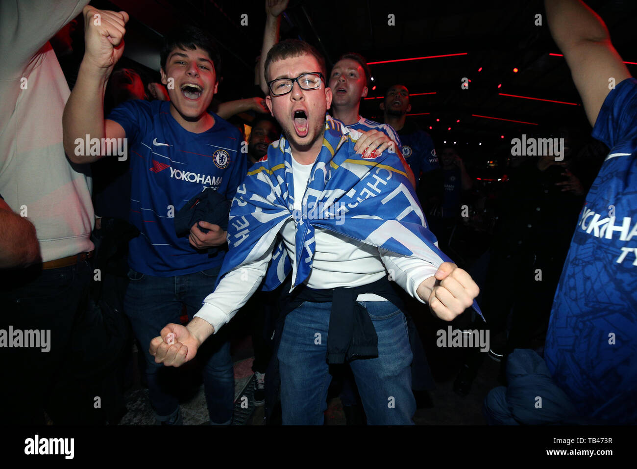 Chelsea fans celebrate victory following the UEFA Europa League final ...