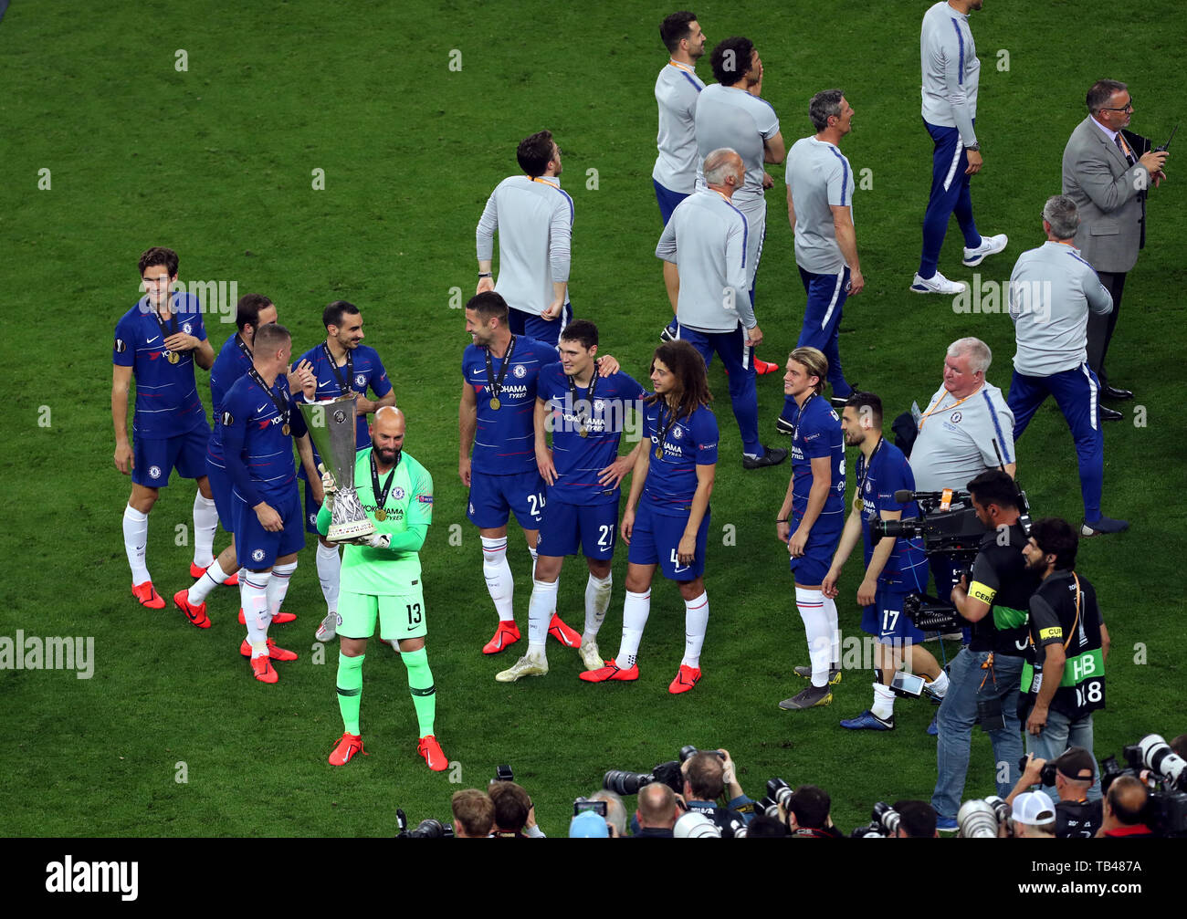 Chelsea's Willy Caballero celebrates with the UEFA Europa League Trophy ...