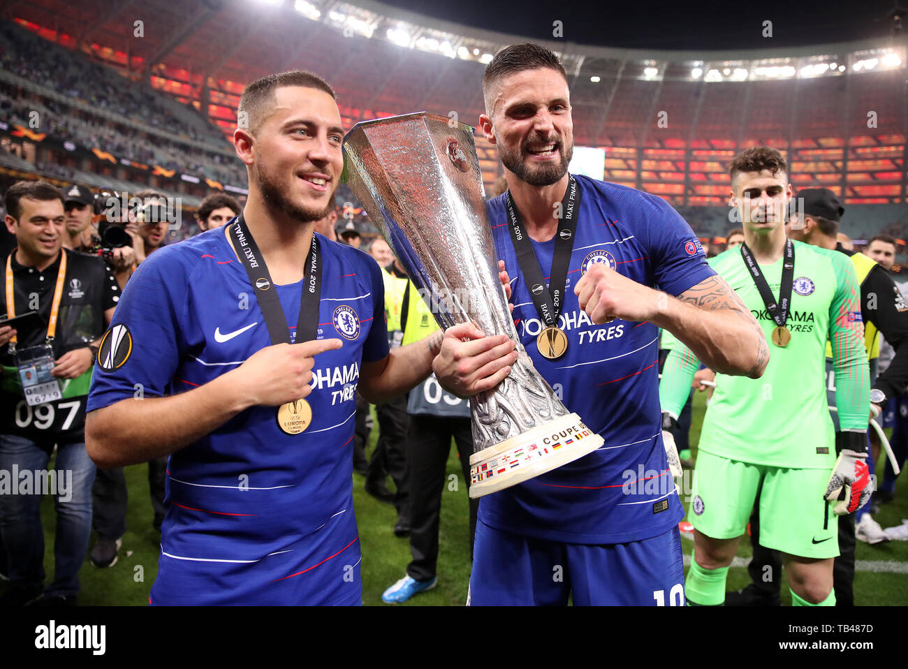 Chelsea's Eden Hazard (left) and Olivier Giroud celebrate with the ...