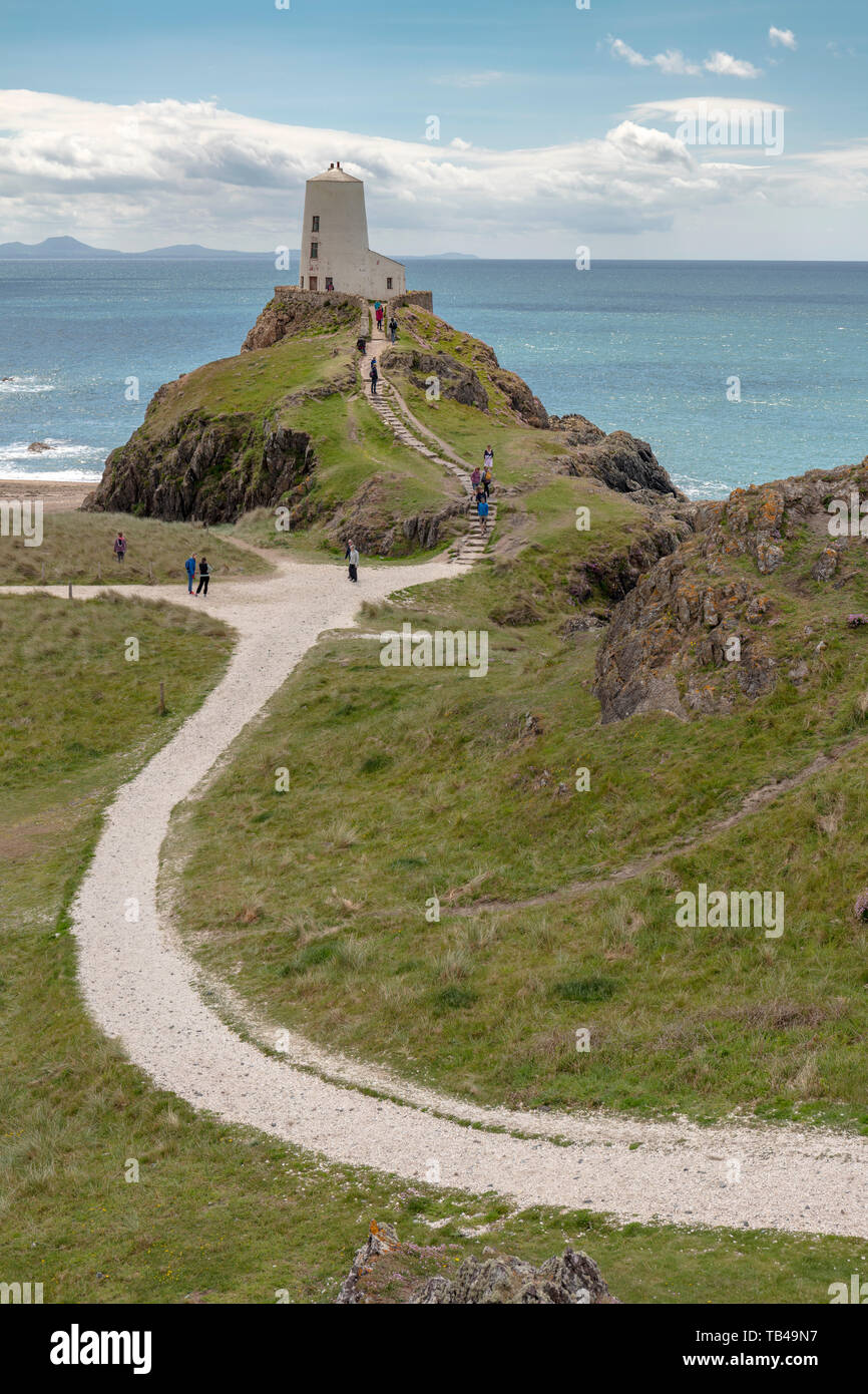 Llanddwyn island beach hi-res stock photography and images - Alamy
