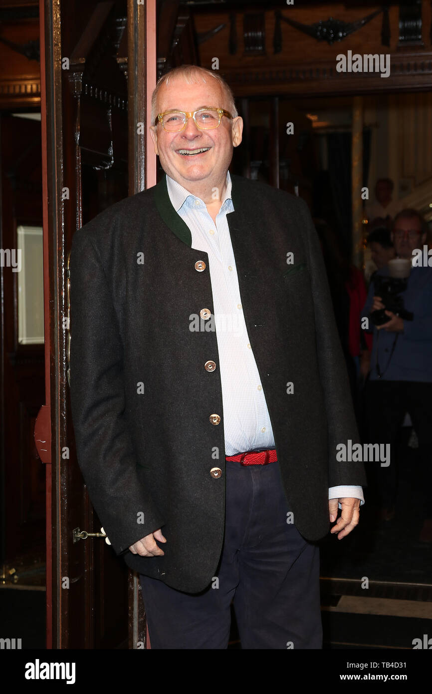 Christopher Biggins, The Starry Messenger - press night, Wyndham s ...