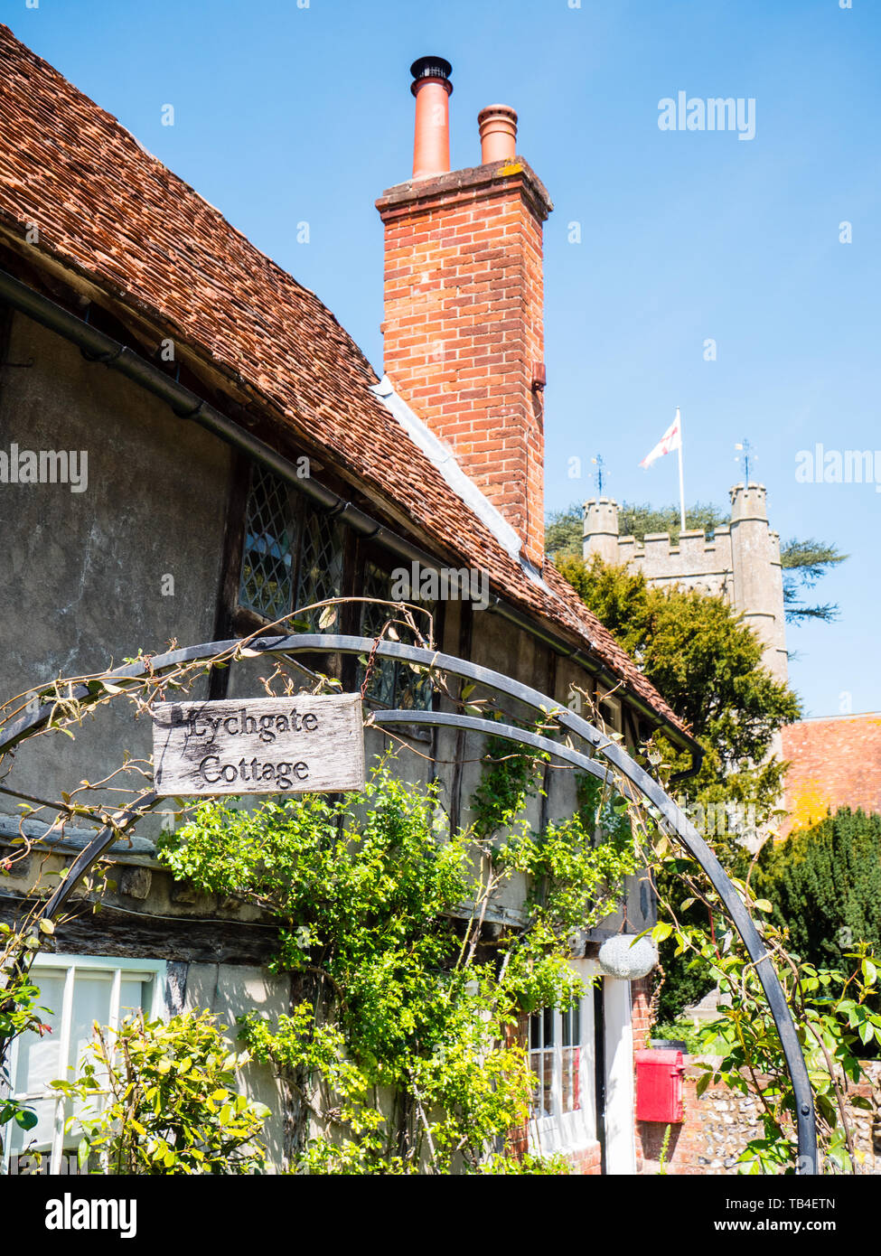 Hambleden village hi-res stock photography and images - Alamy