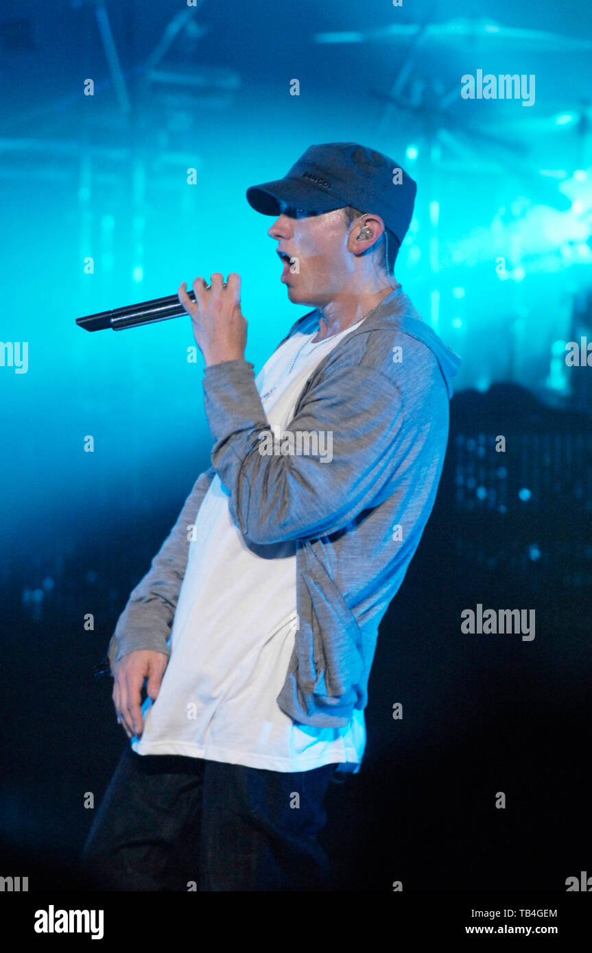 Eminem Rapping On Stage