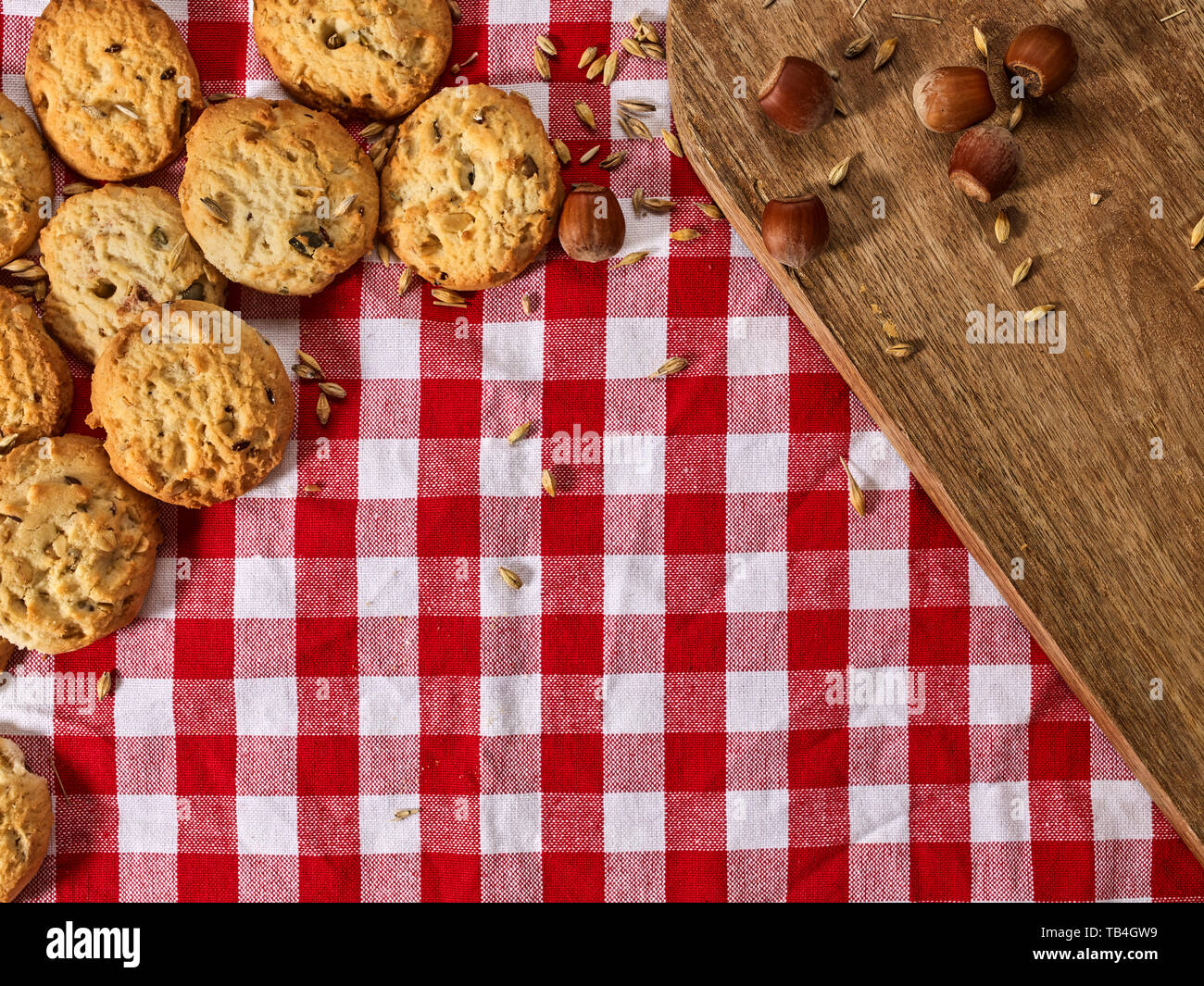 Oat triangle hi-res stock photography and images - Alamy