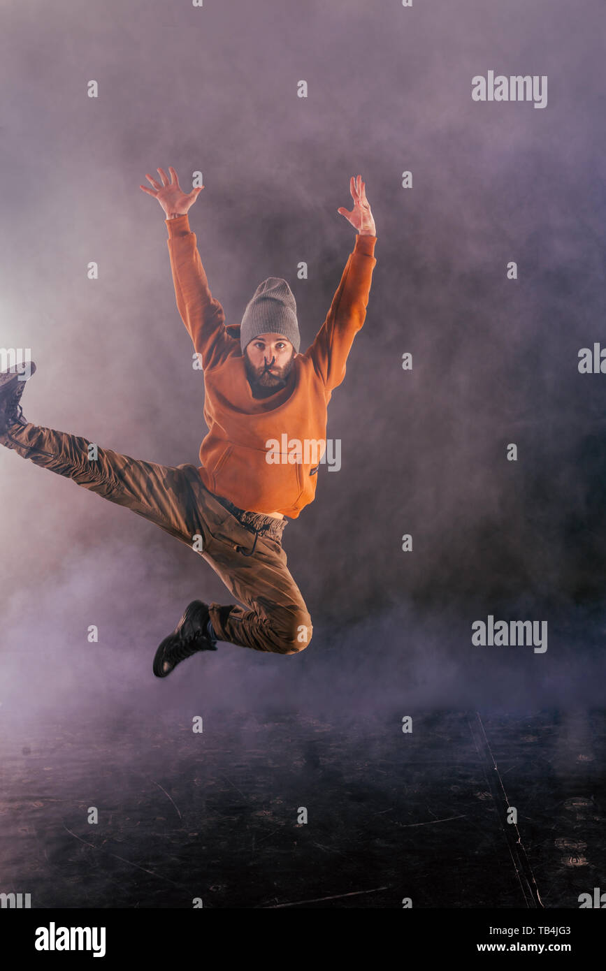 Male ballerina in air hi-res stock photography and images - Alamy