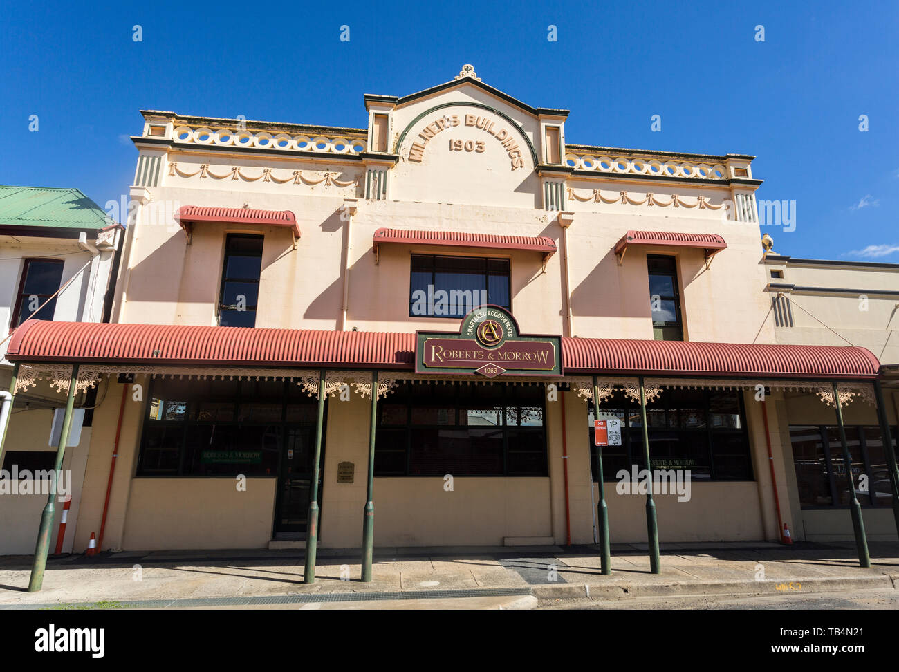 Decorative rendered parapet hi-res stock photography and images - Alamy