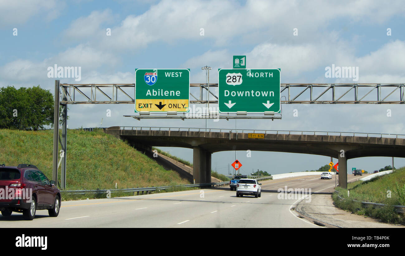 Express lane usa hi-res stock photography and images - Alamy