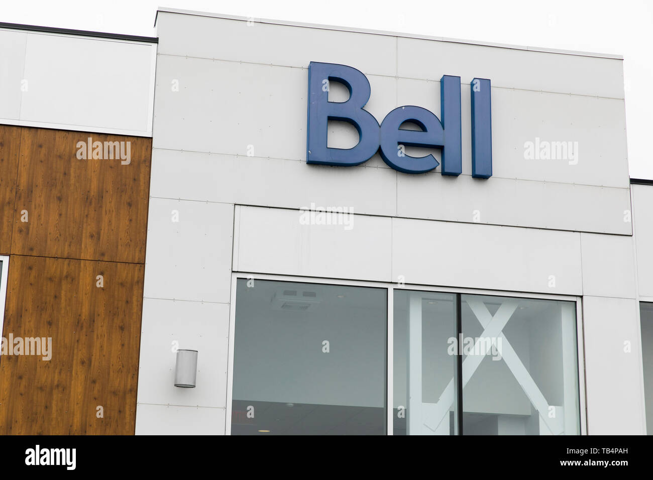 Bell canada hi-res stock photography and images - Alamy