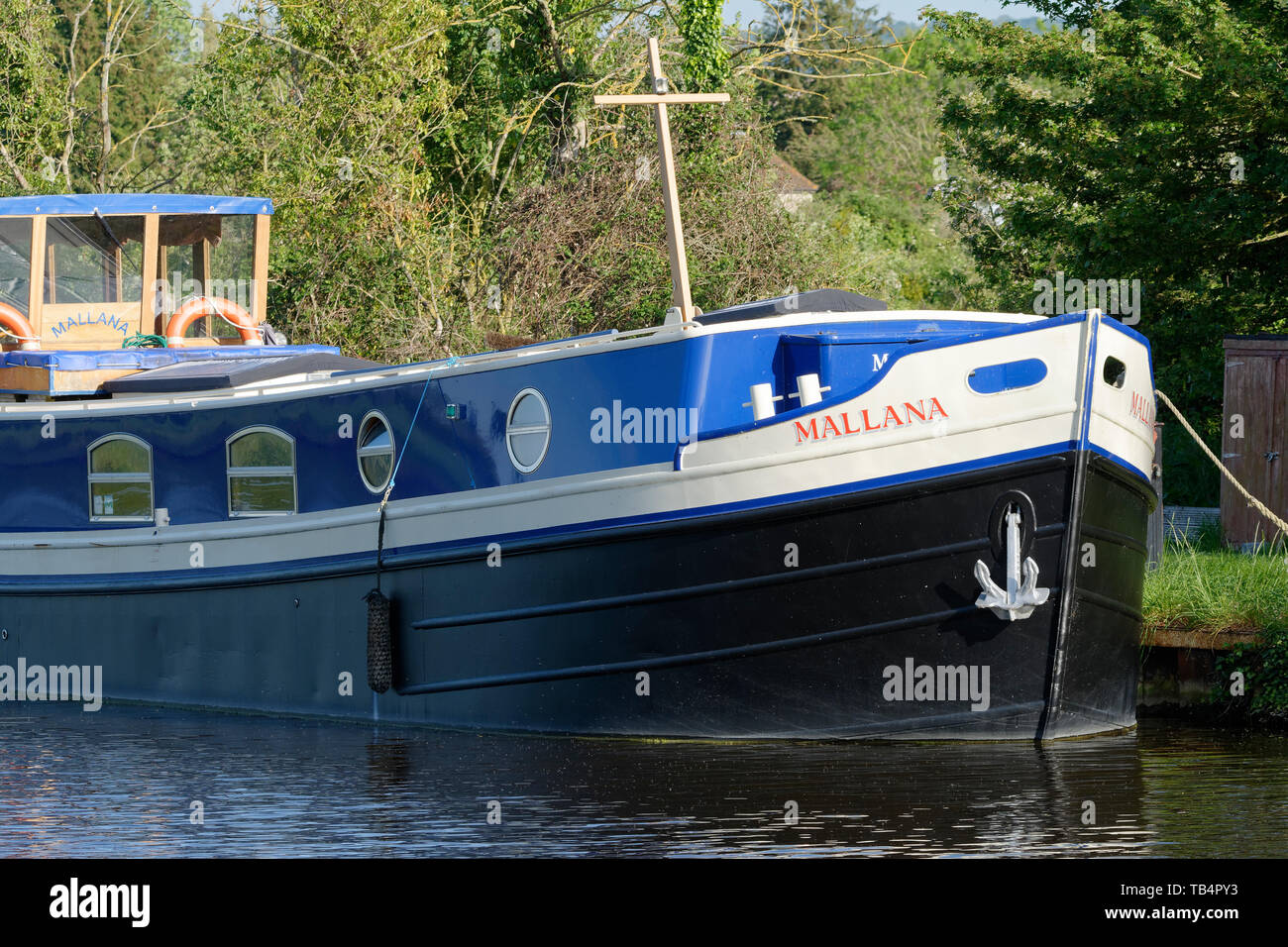 Mallana moored at Purton Lower Bridge, Gloucester Sharpness Canal Stock ...
