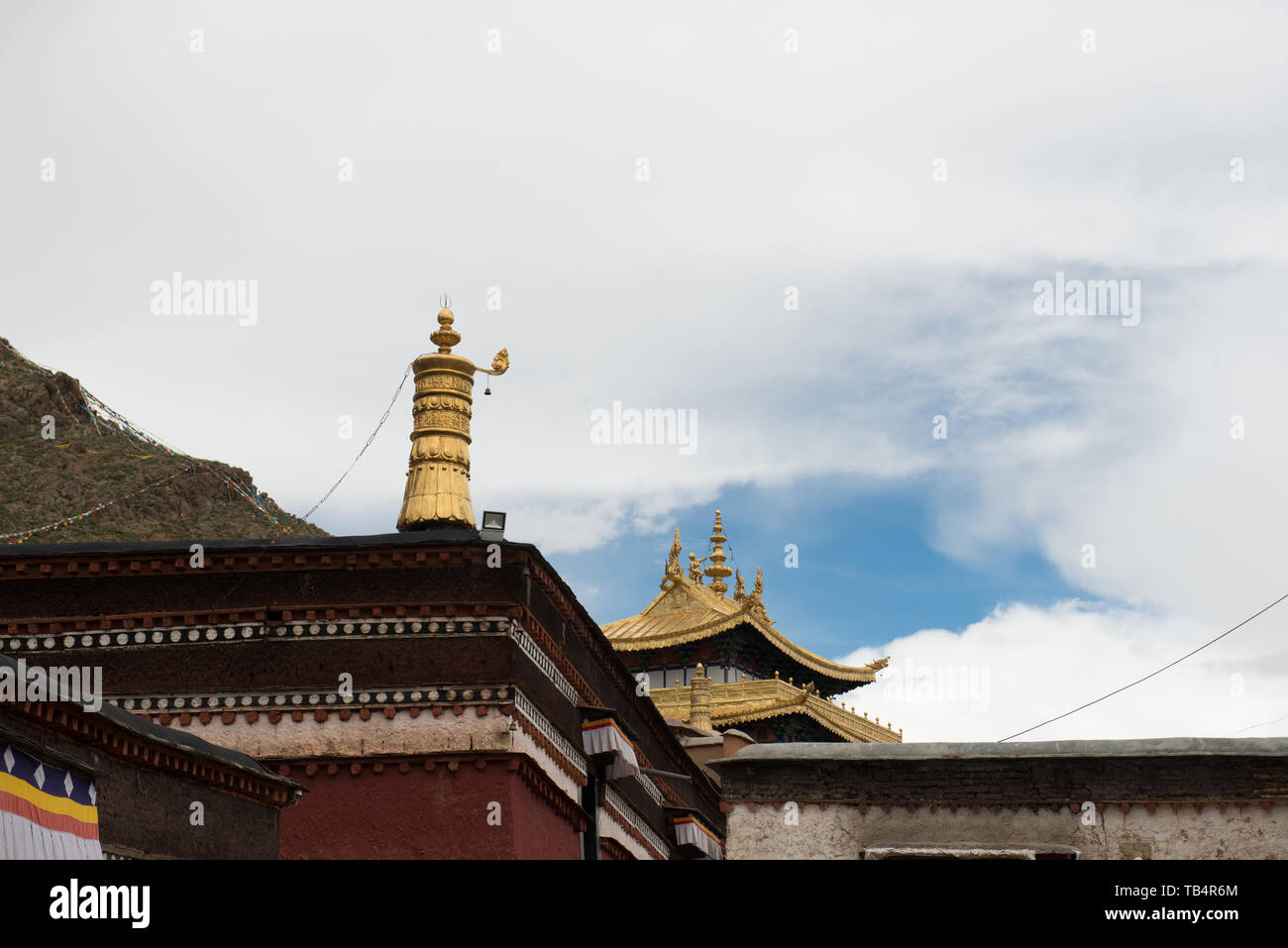Tibetan troops hi-res stock photography and images - Alamy
