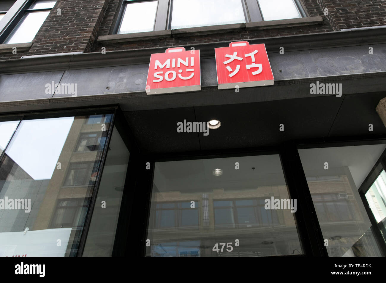 Miniso canada hi-res stock photography and images - Alamy