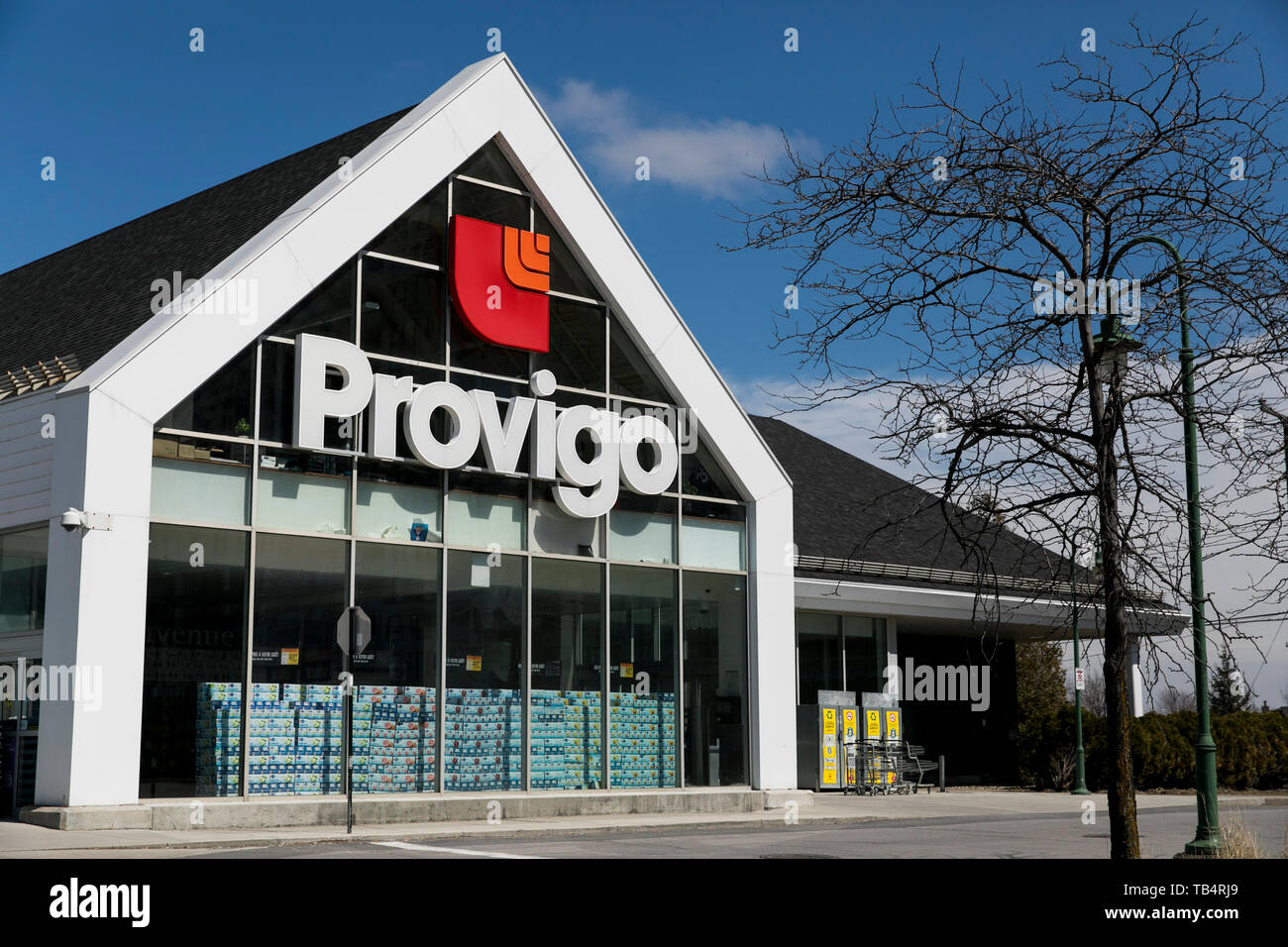 Provigo logo hi-res stock photography and images - Alamy