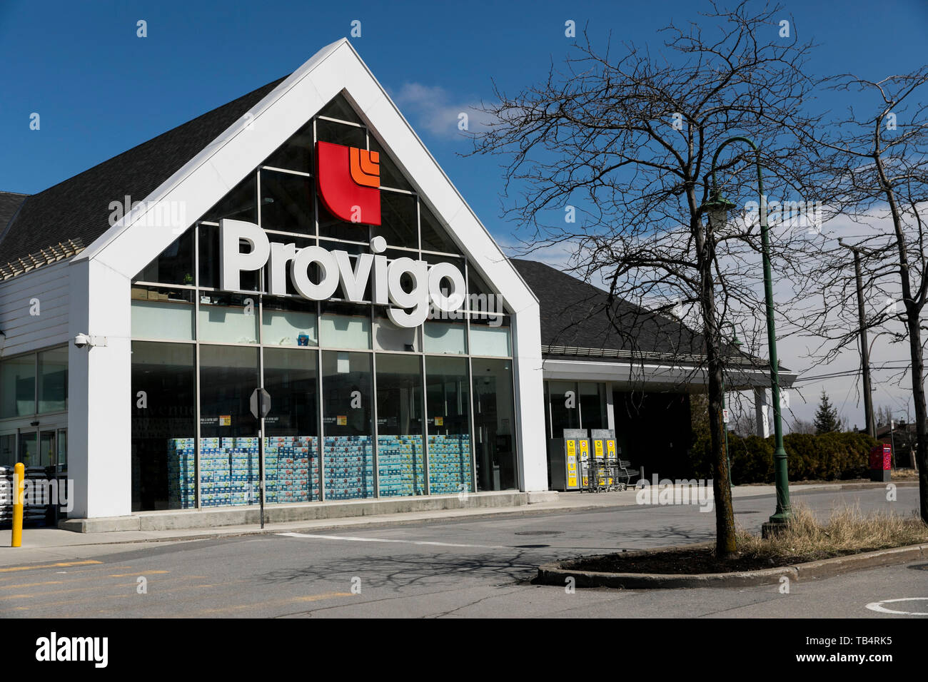 Provigo logo hi-res stock photography and images - Alamy