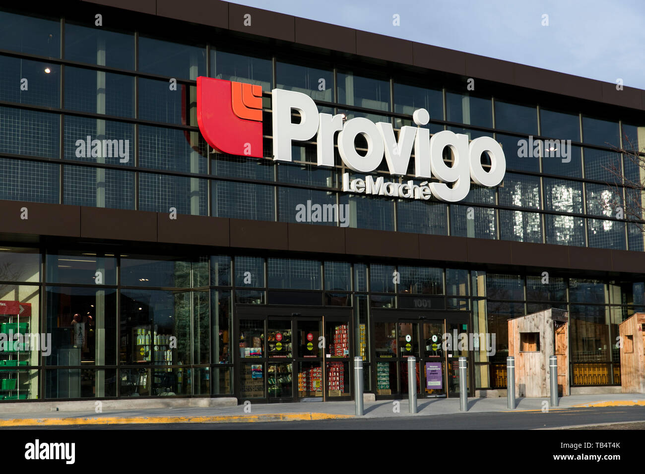 Provigo logo hi-res stock photography and images - Alamy