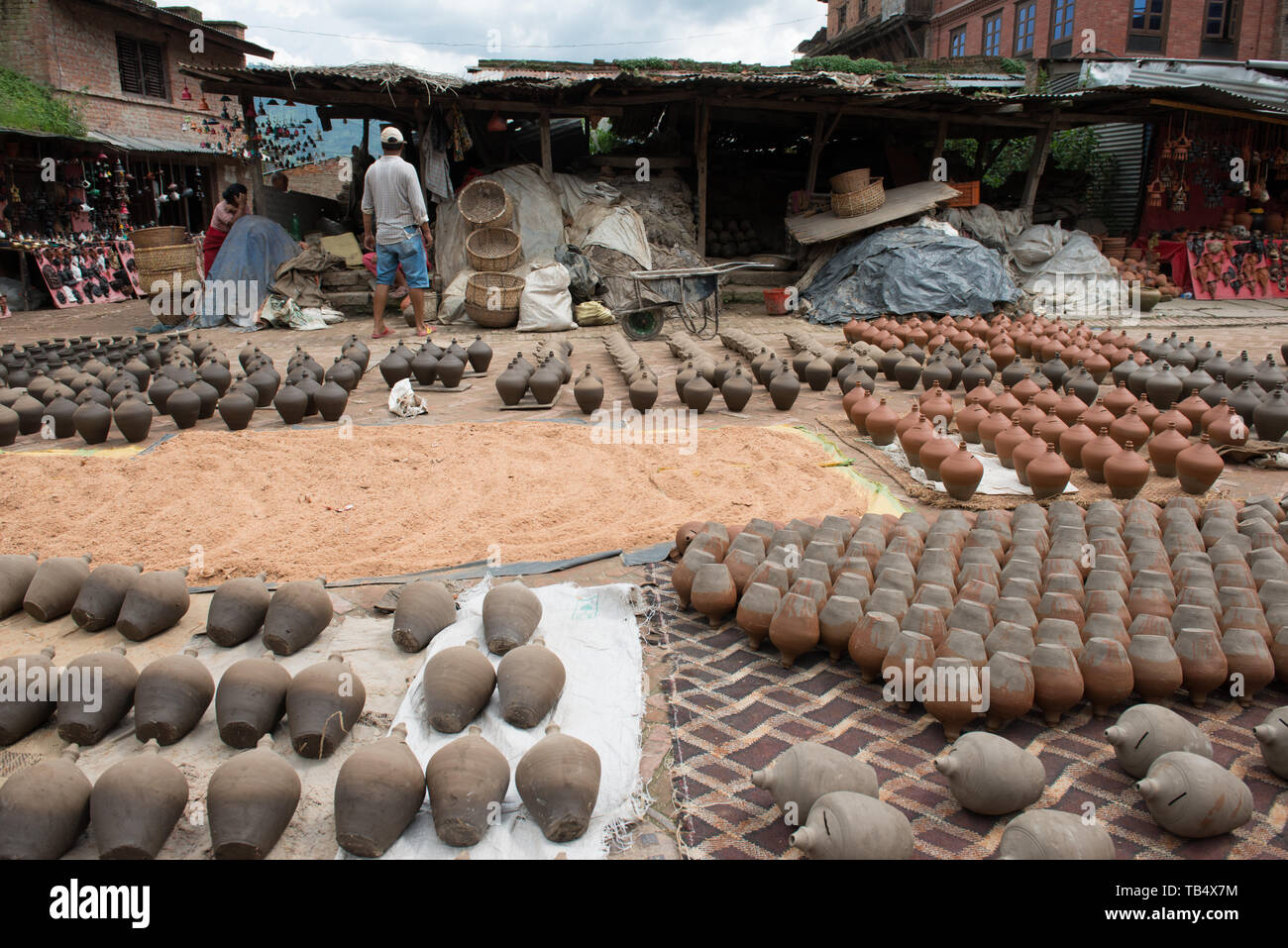 Pottery kathmandu hi-res stock photography and images - Alamy
