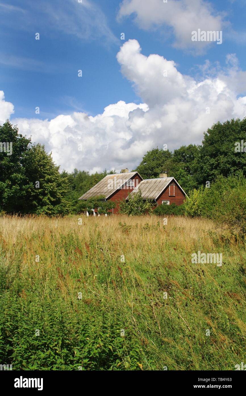 Farmstead house hi-res stock photography and images - Alamy