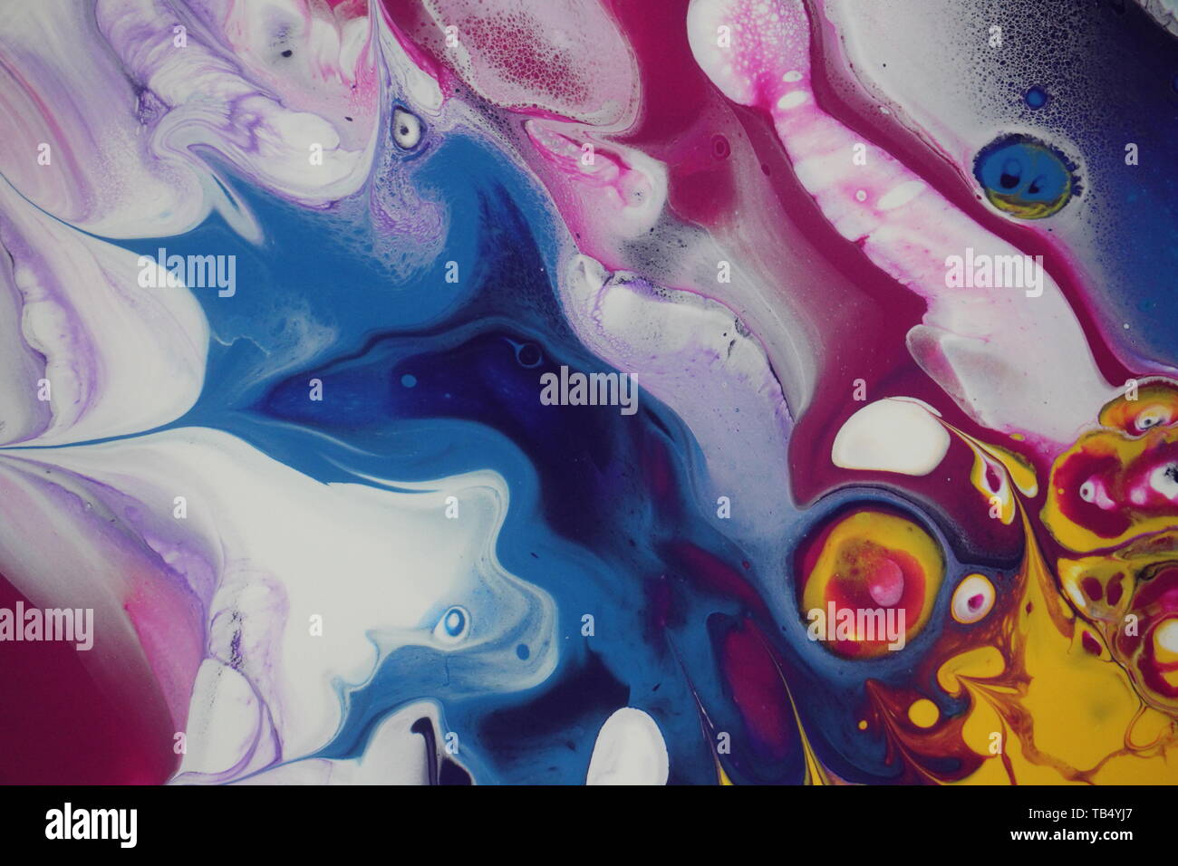 Clashing colors hi-res stock photography and images - Alamy