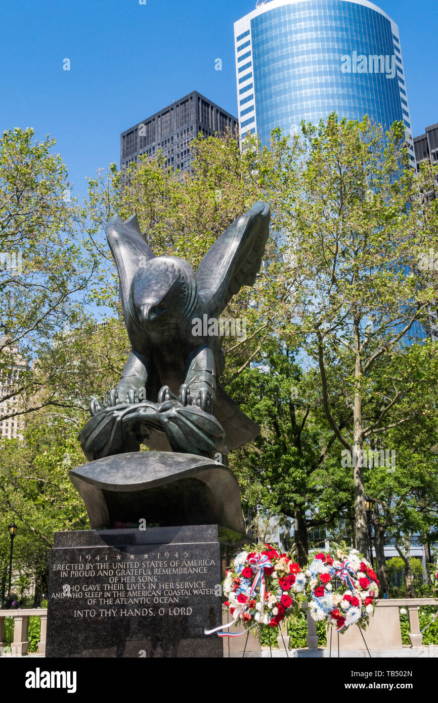 Bronze Eagle and Wreath Statue, East Coast War Memorial, Battery Park ...