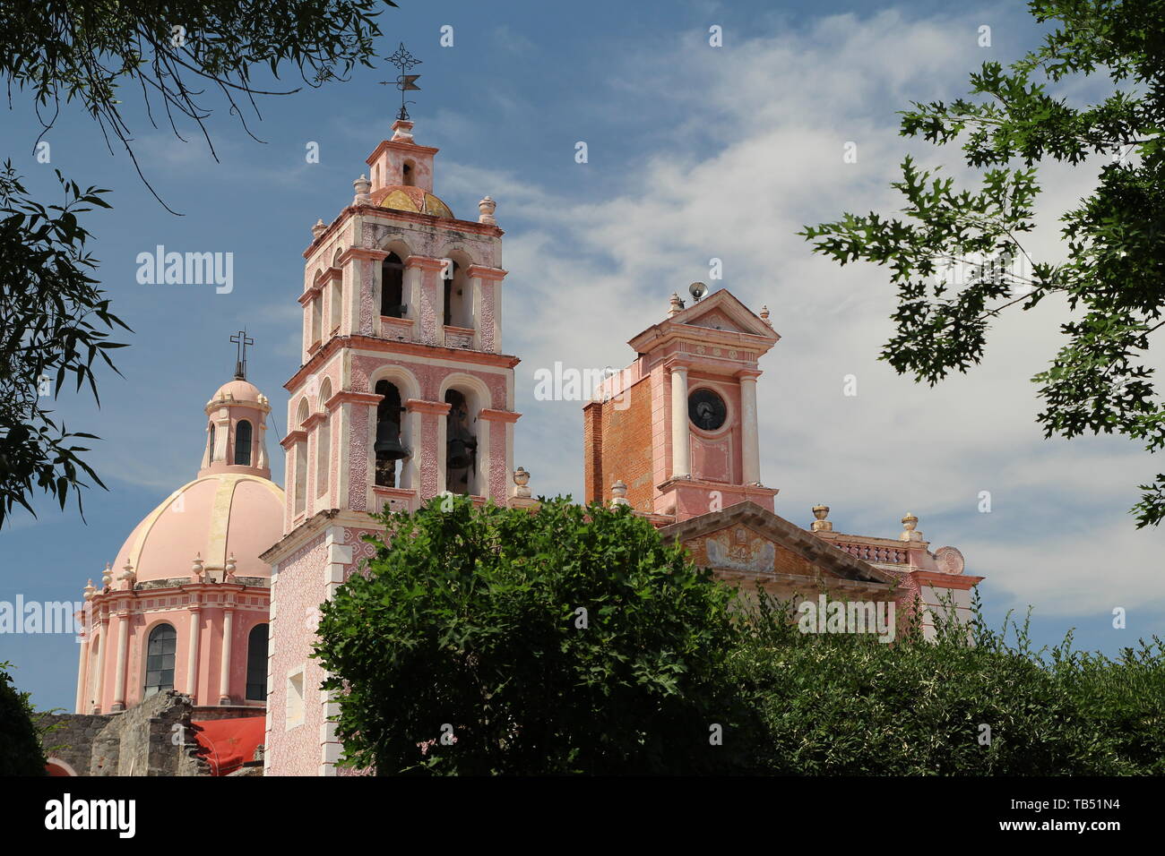 Church Parroquia Santa Maria de Asuncion. Tequisquiapan, Queretaro ...