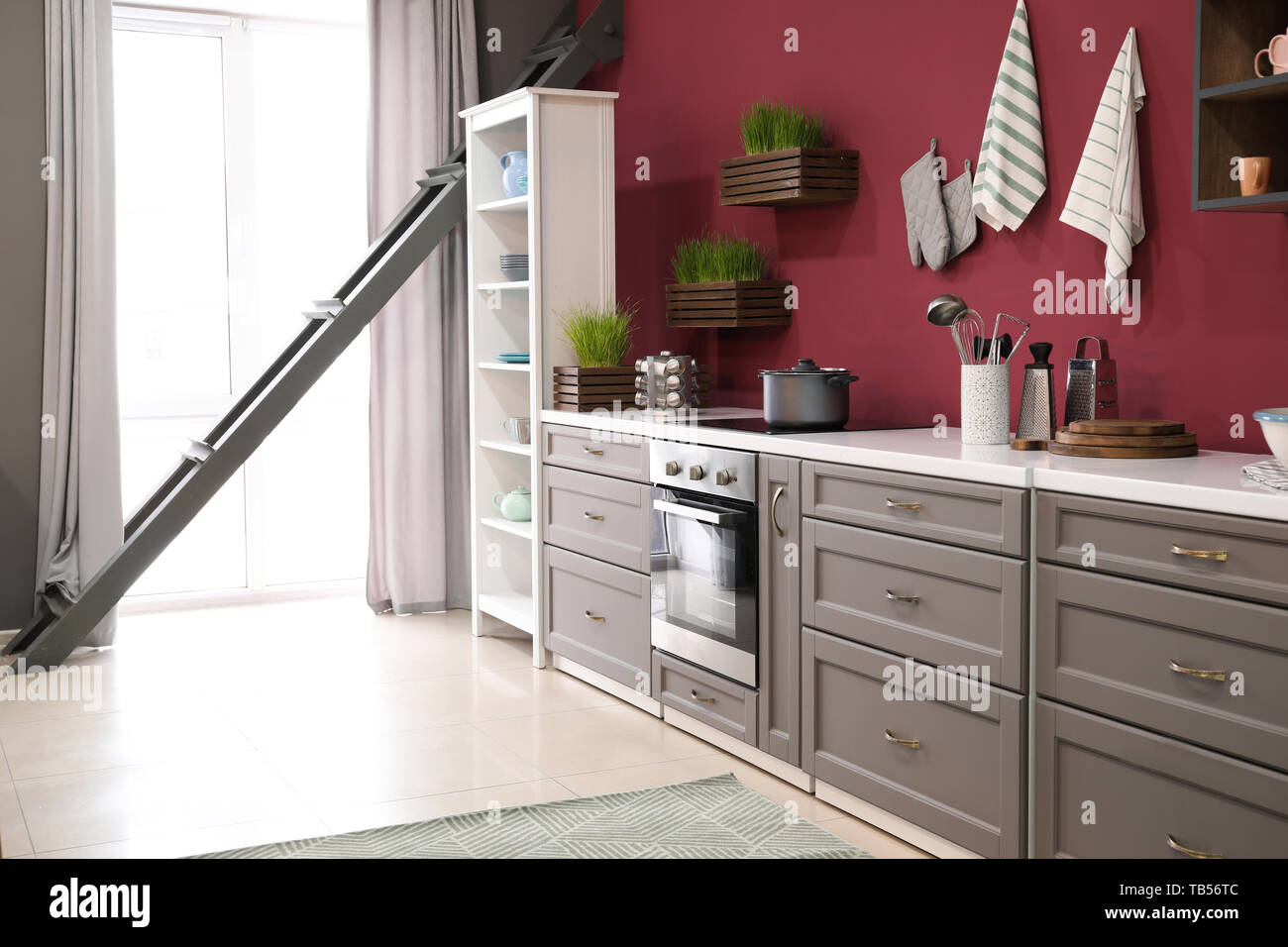 Interior of modern comfortable kitchen Stock Photo - Alamy