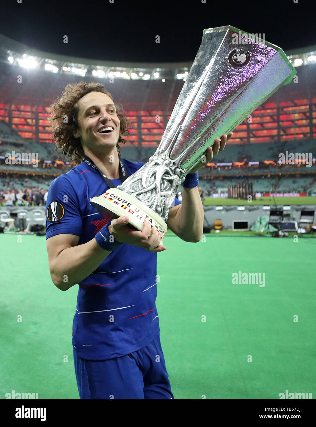 Chelsea's David Luiz celebrates with the trophy after winning the UEFA ...