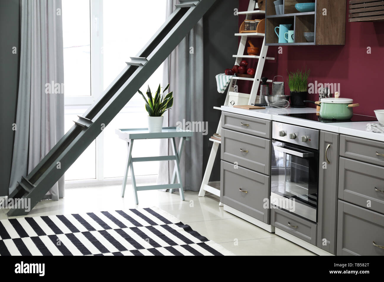 Interior of modern comfortable kitchen Stock Photo - Alamy